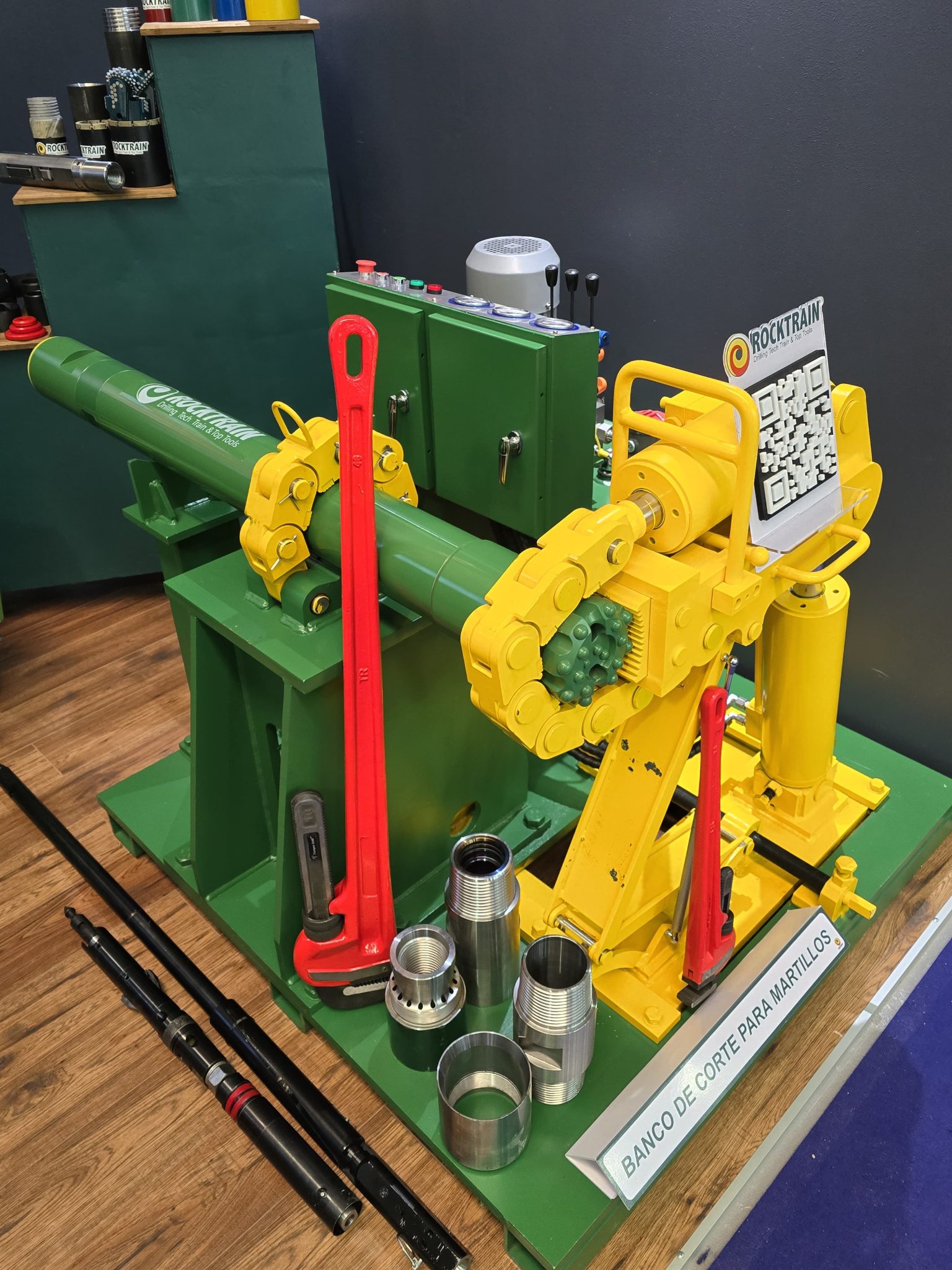 HAMMER BREAKOUT - Rocktrain